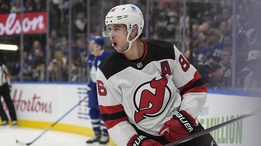 Devils star resumes skating after finger injury