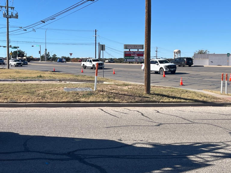 Crash on Knickerbocker Road results in violation for driver