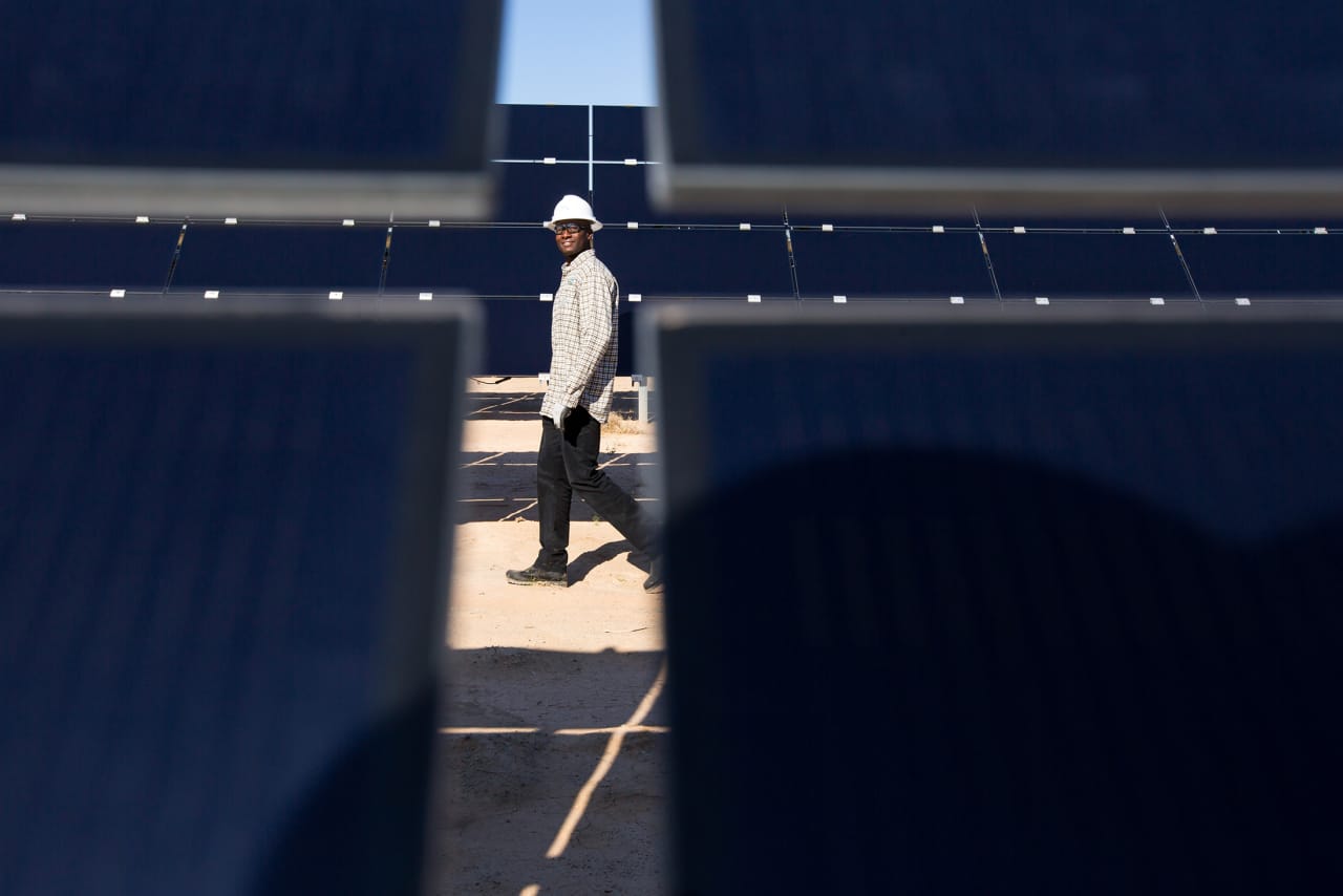 NextEra signs big Google, Meta deals. Why the stock is falling.