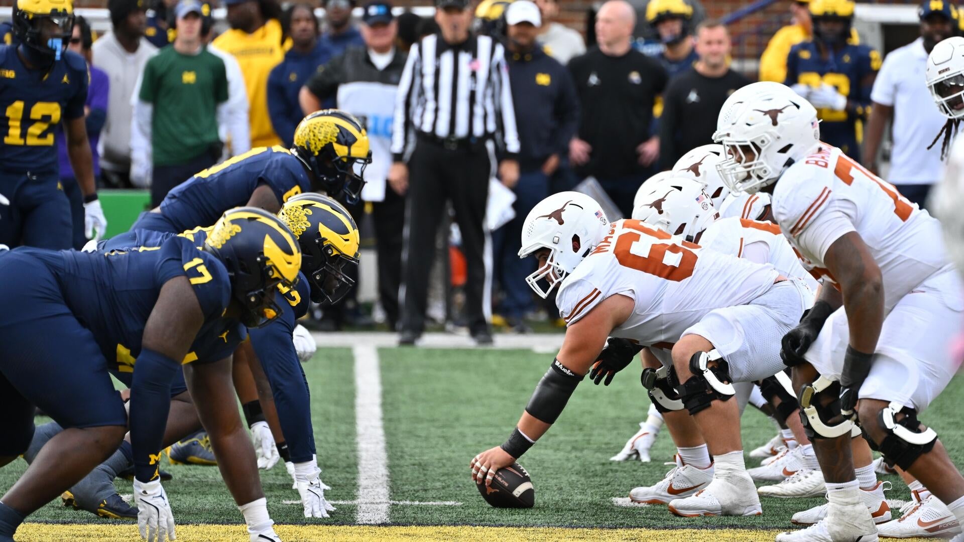 2025-26 college football bowl schedule, odds, TV info: Betting lines ...