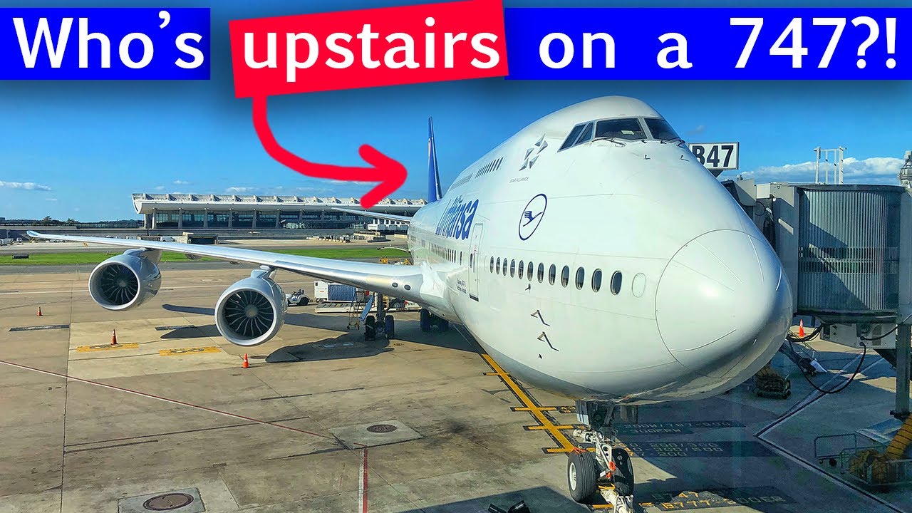I flew on the upper deck of a 747! ️