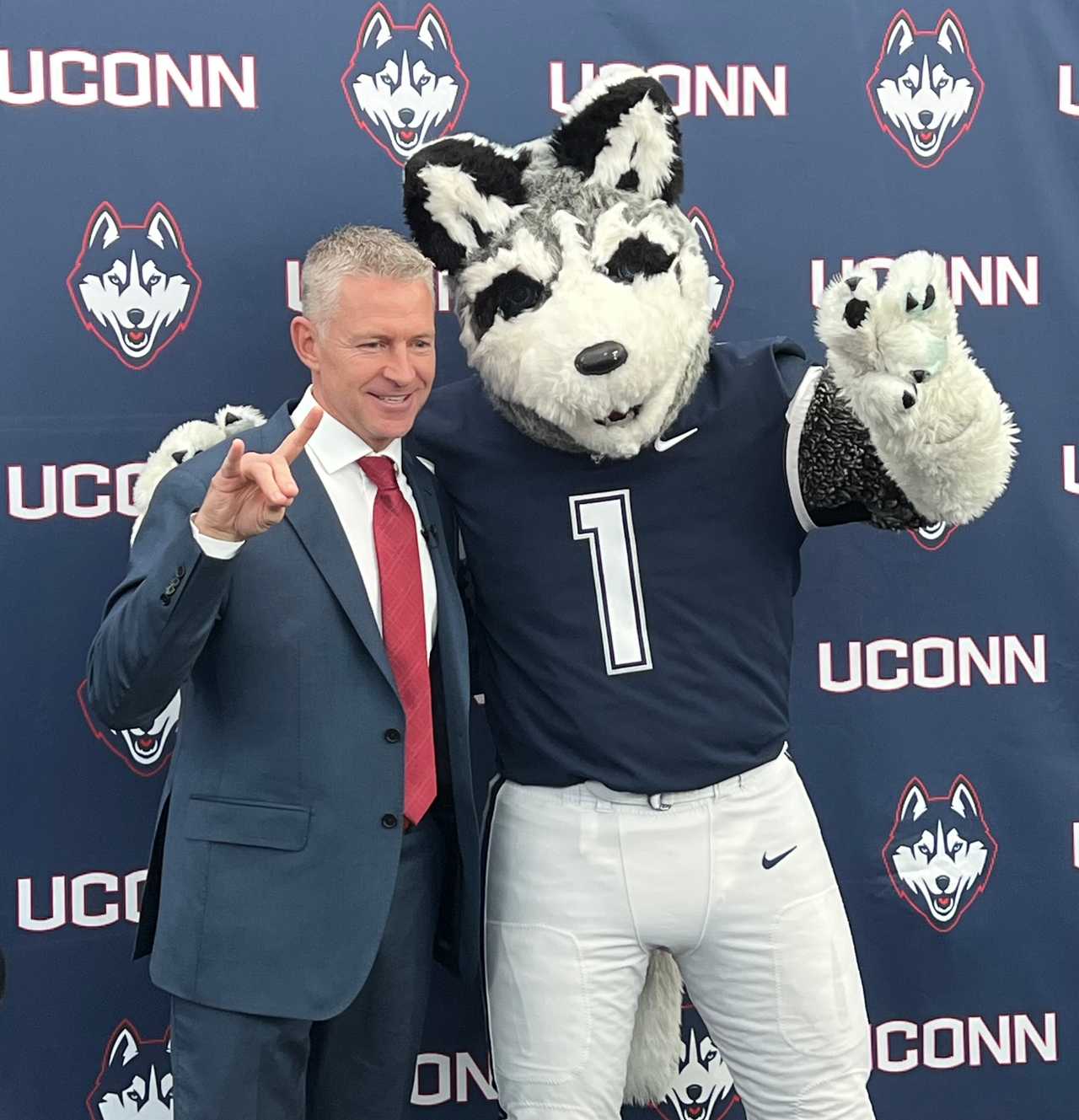 Jason Candle unveiled as UConn football's new head coach