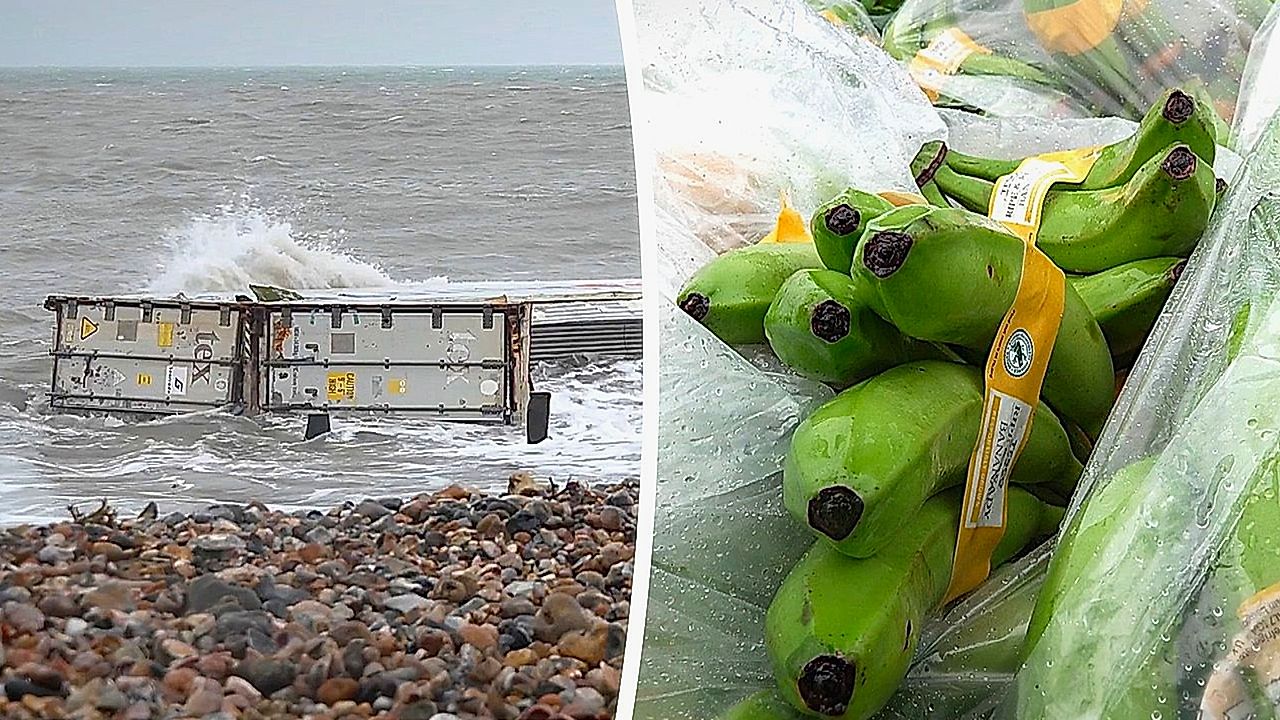 Containers vol bananen spoelen aan op Brits strand