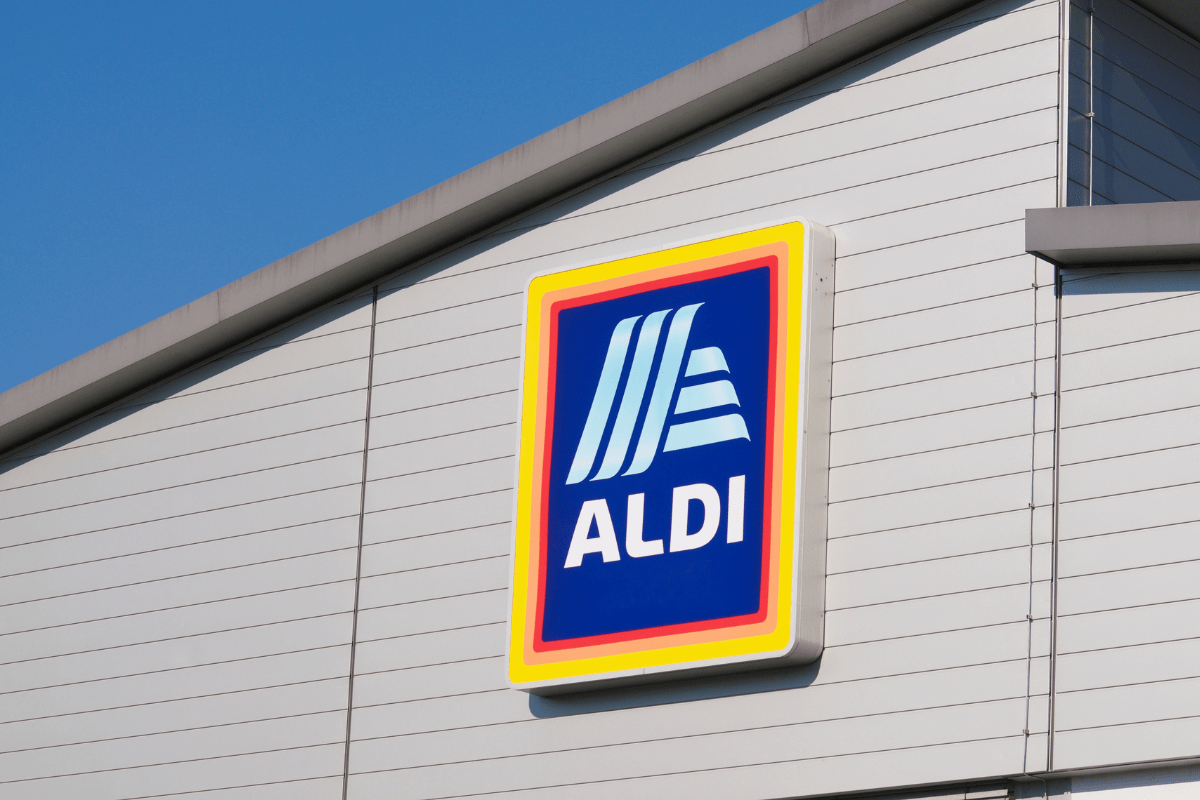 Say goodbye to cold and soggy feet, Aldi is selling £16.99 winter boots ...