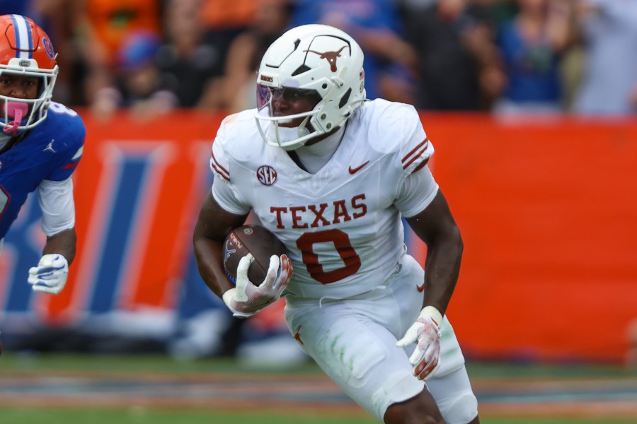 Longhorns defensive star declares for NFL draft