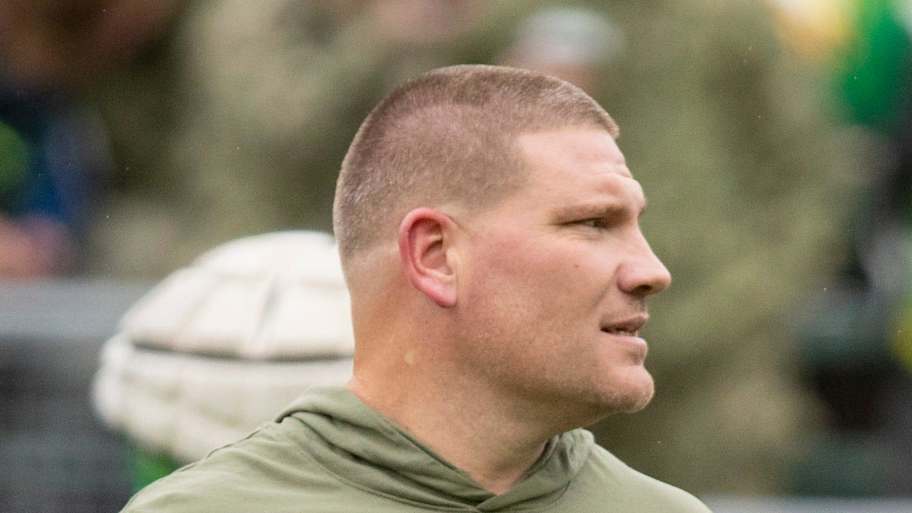 Oregon battling Alabama, Ohio State for four-star safety recruit