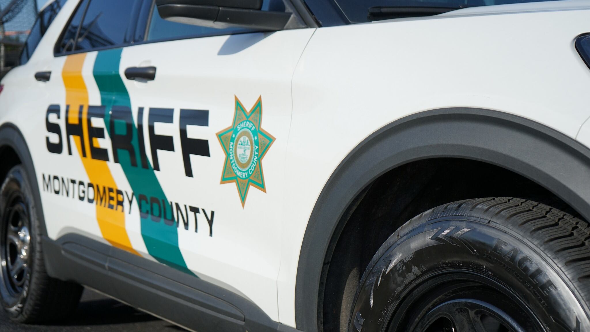 Road shut down after crash involving train, truck in Montgomery County