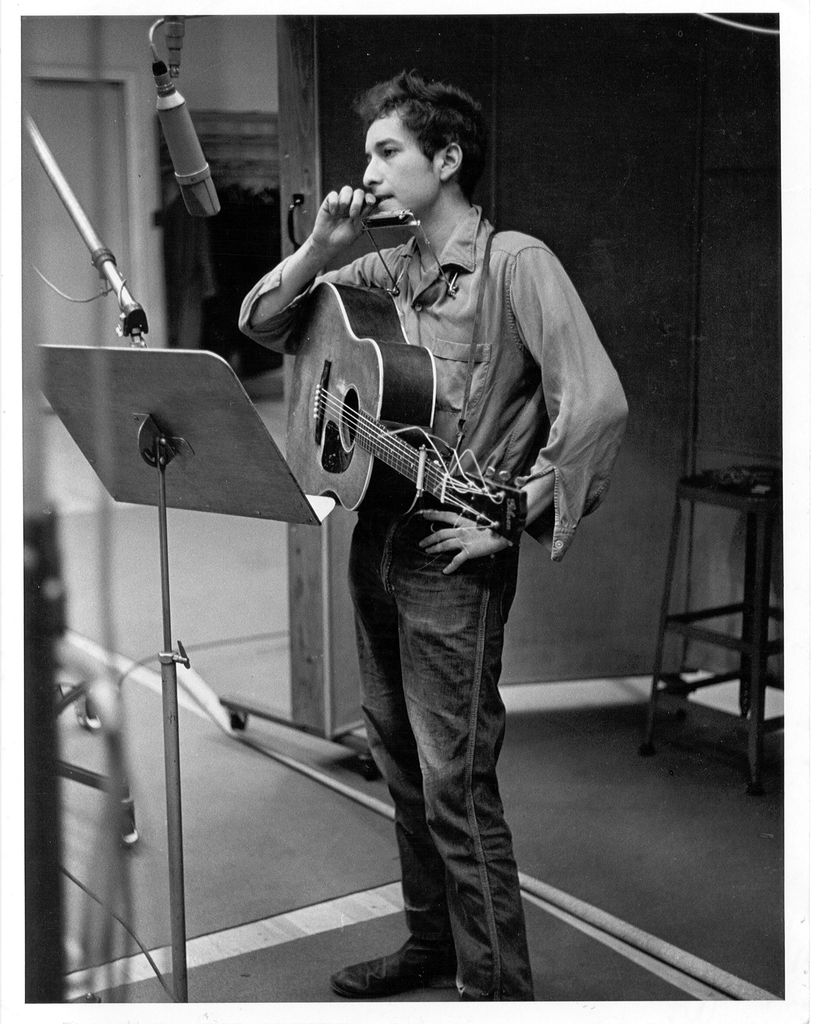 The real story behind Bob Dylan's birth name and the why the iconic ...