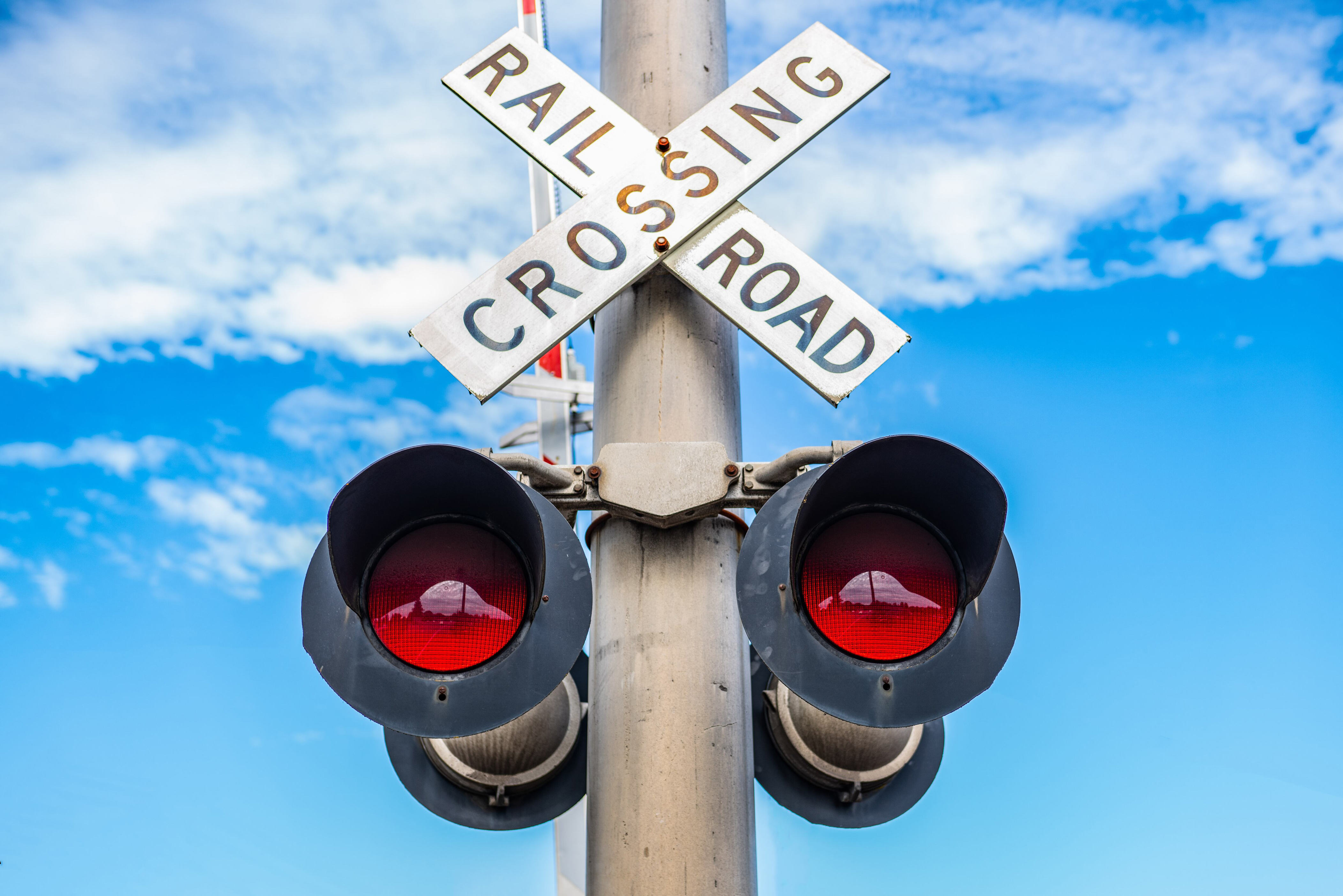 Flint street closure due to damaged railroad crossing