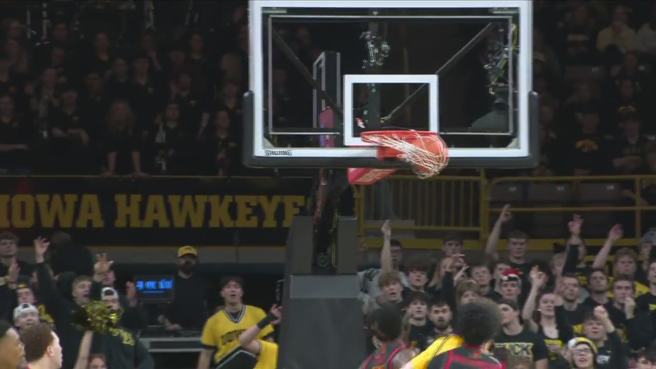 Iowa freshman Tate Sage making an impact on the early season