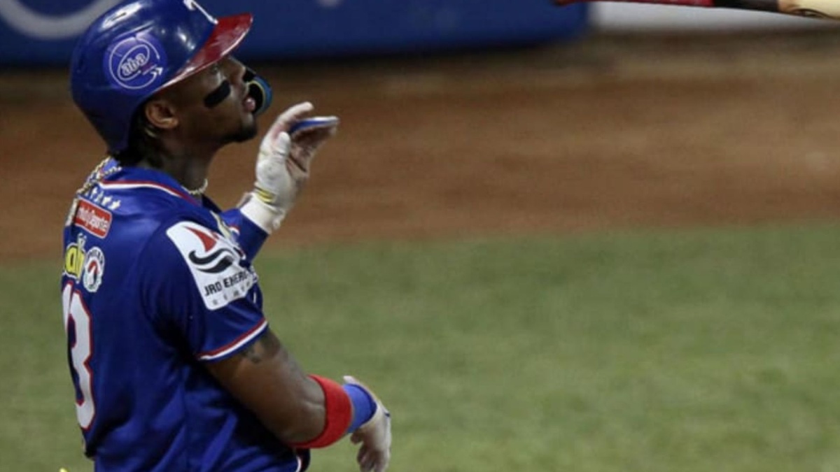 LVBP: Ronald Acuña Jr. gets ejected for the first time in his pro career after arguing a strike