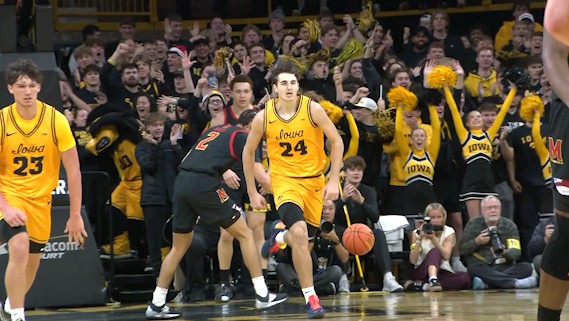 Iowa freshman Tate Sage provides spark off the men’s basketball bench