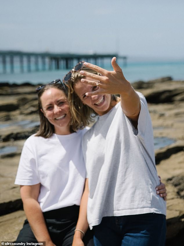 AFLW star Alex Saundry proposes to long-time partner Maddison