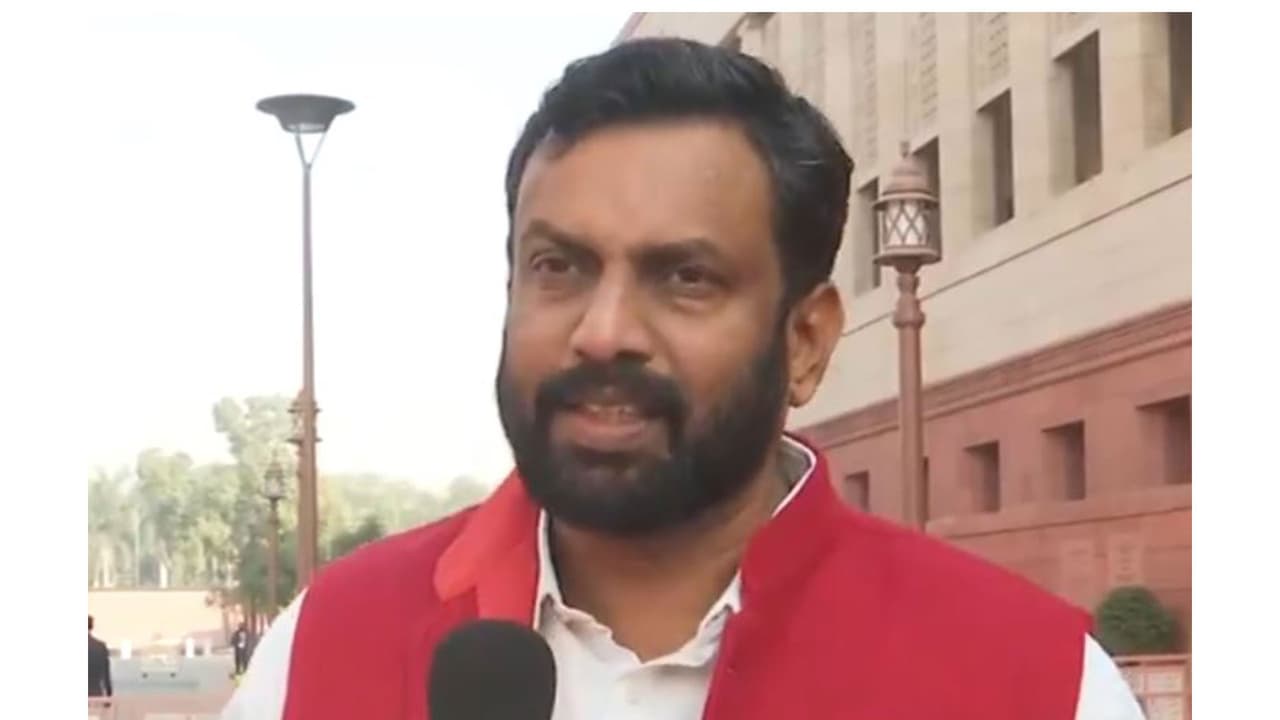 Vande Mataram discussion an attack on Nehru, says CPI MP Sandosh Kumar