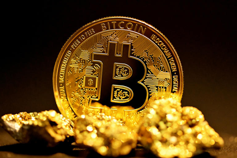 Bitcoin: Στα 89.948 δολάρια με την αγορά να αμφιταλαντεύεται