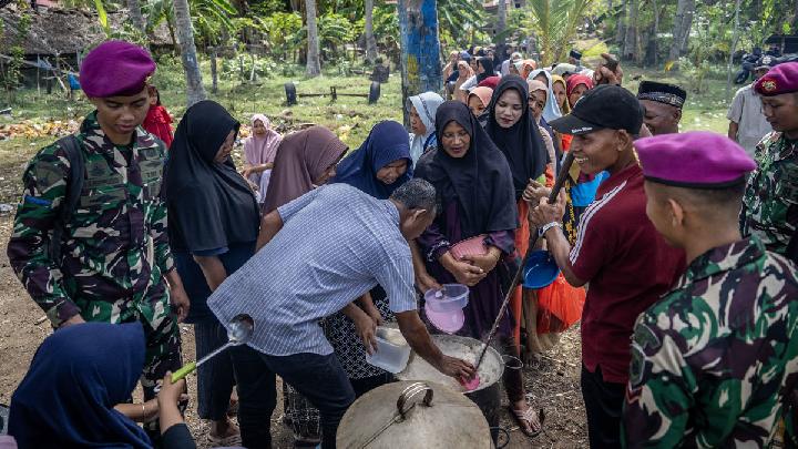 TNI kerahkan 33 ribu personel dan bangun 20 jembatan Bailey di Sumatera