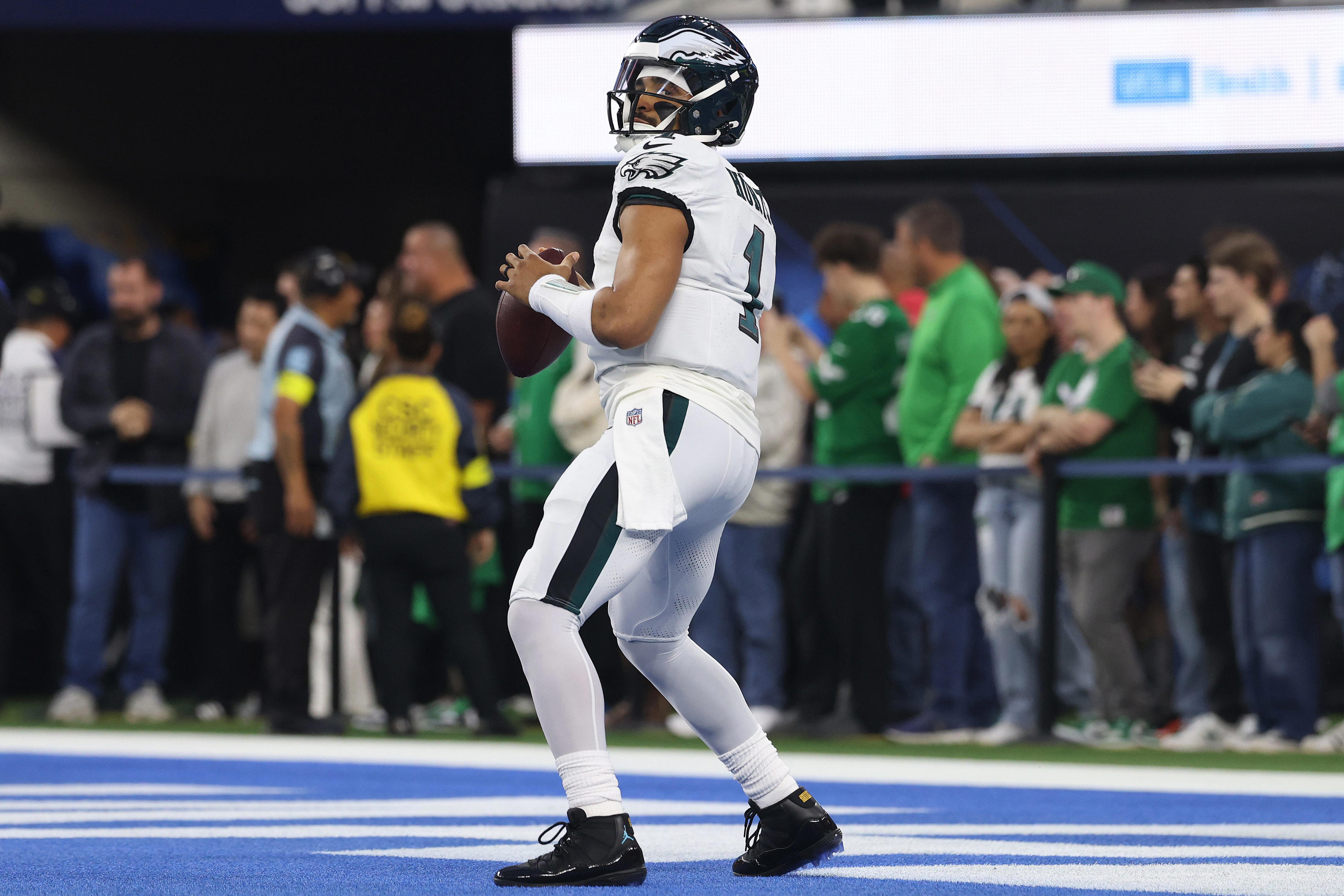 Eagles' QB Jalen Hurts made NFL history with two turnovers on one play ...