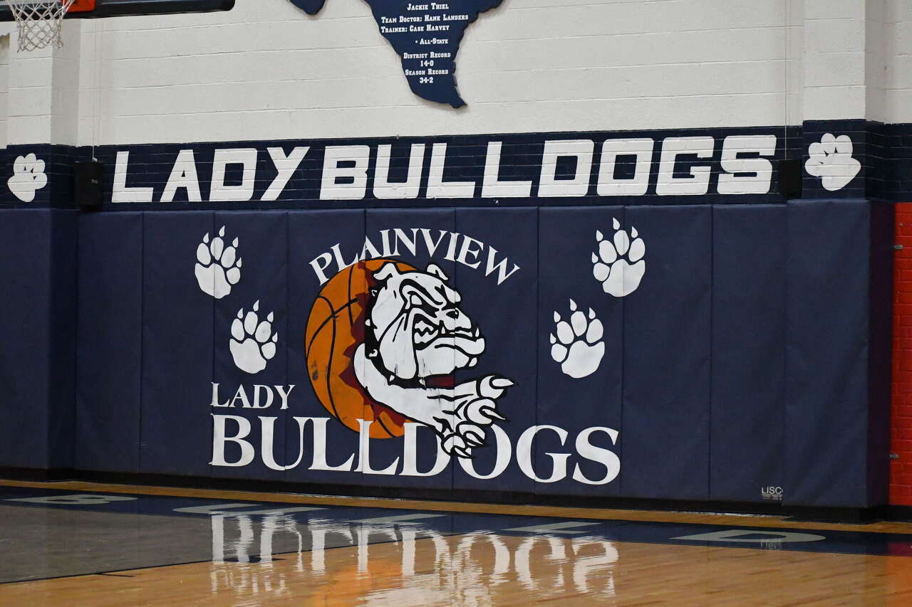 Plainview girls go 2-2 in Caprock Classic Tournament