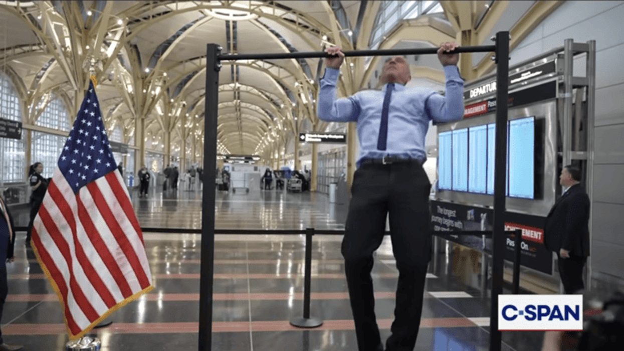 Internet blasts Trump officials for holding chin-up contest in airport