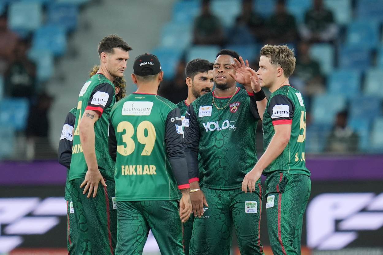 Desert Vipers Beat Gulf Giants in ILT20rsquo;s First Super Over Thriller