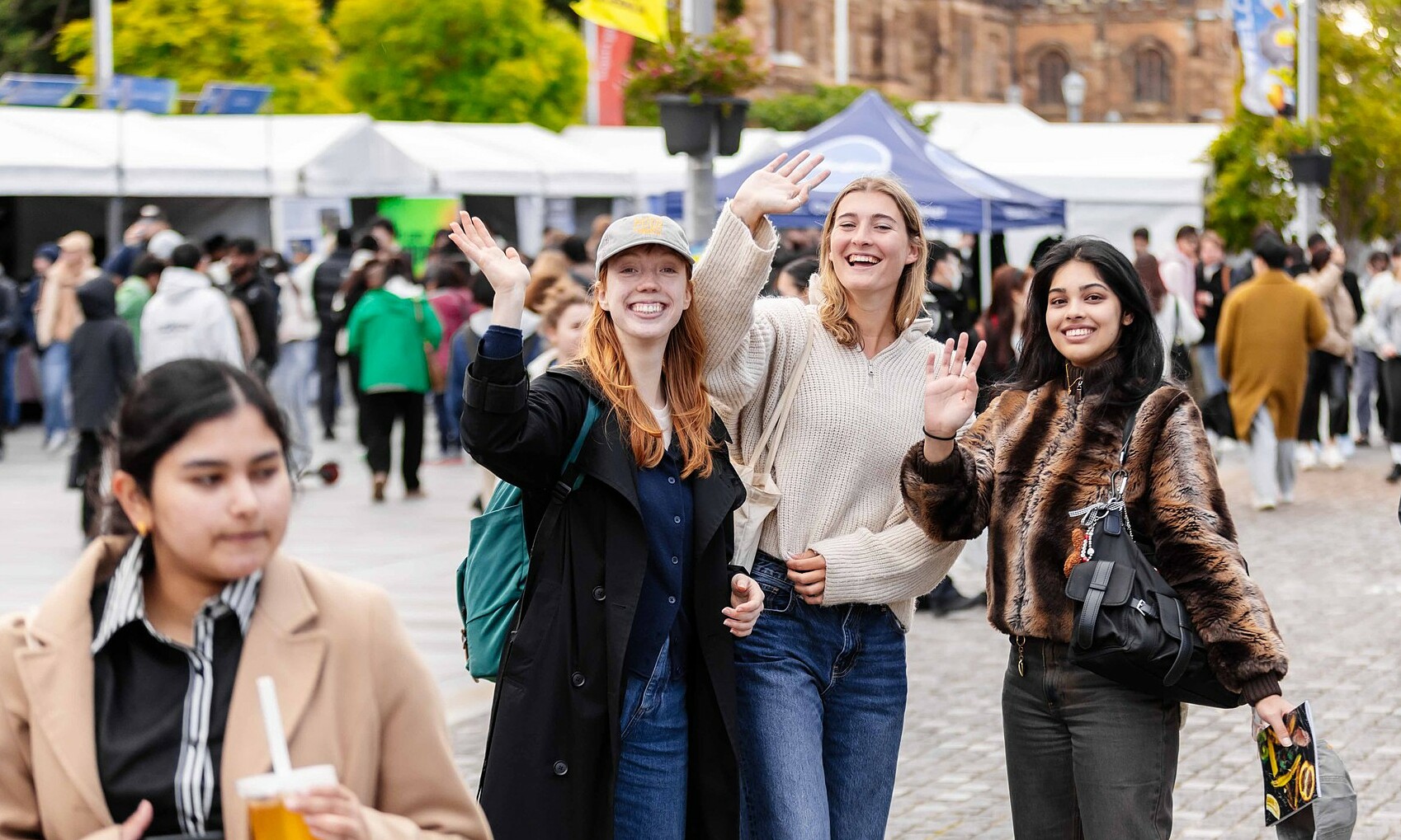 Top 5 fields of study for international students to easily find jobs in ...