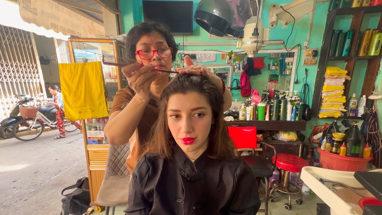 I can’t believe this was considered professional makeup