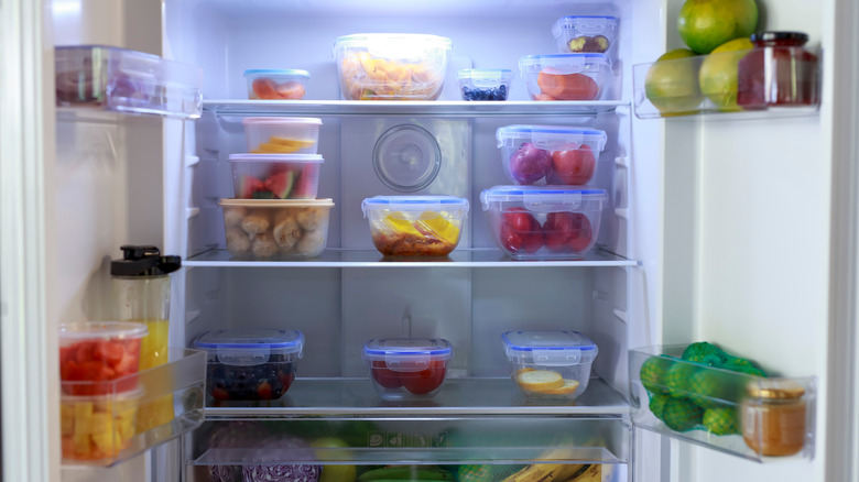 You won't ignore fruits and veggies ever again with this smart fridge ...