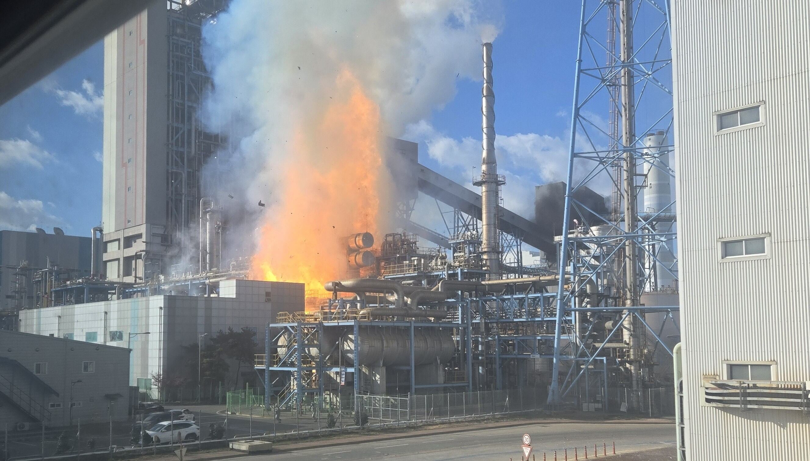 Two injured in explosion, fire at Taean Thermal Power Plant