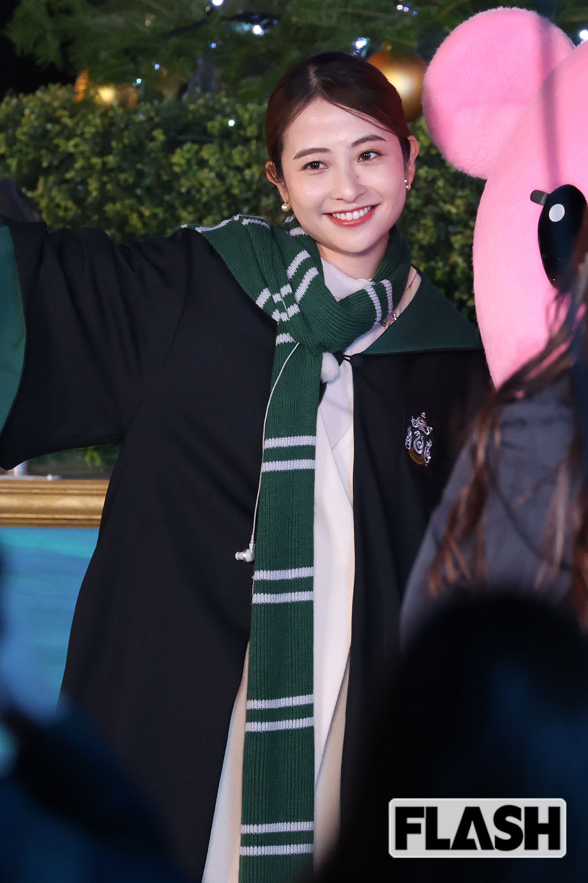 TBS女子アナ2人の『ハリー・ポッター』コスプレ姿! “抜群の対応力”＆“体当たり取材の人気者”コンビが局の二枚看板に