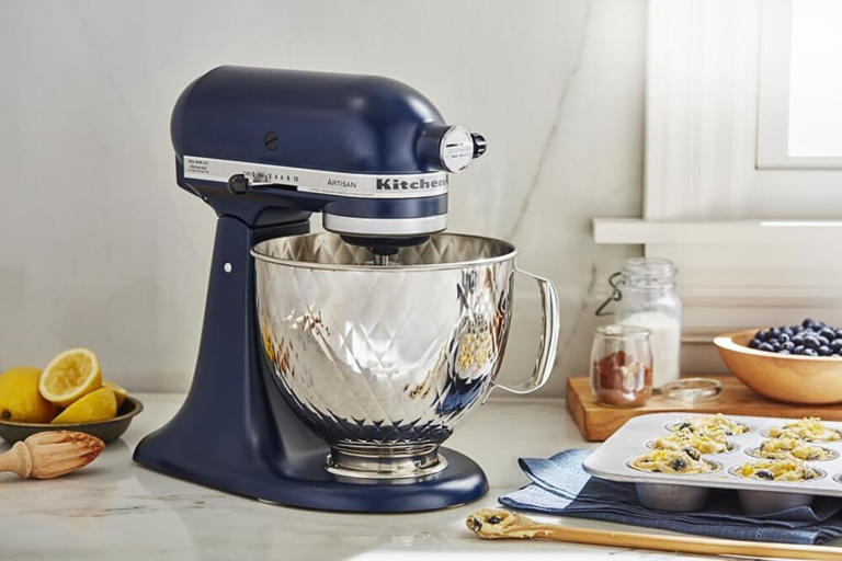 Amazon’s secret KitchenAid sale is loaded with bargains on mixers ...