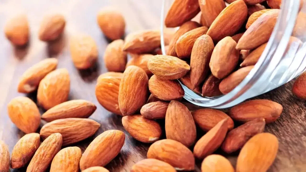 Soaked almonds vs dry almonds: Which is healthier?