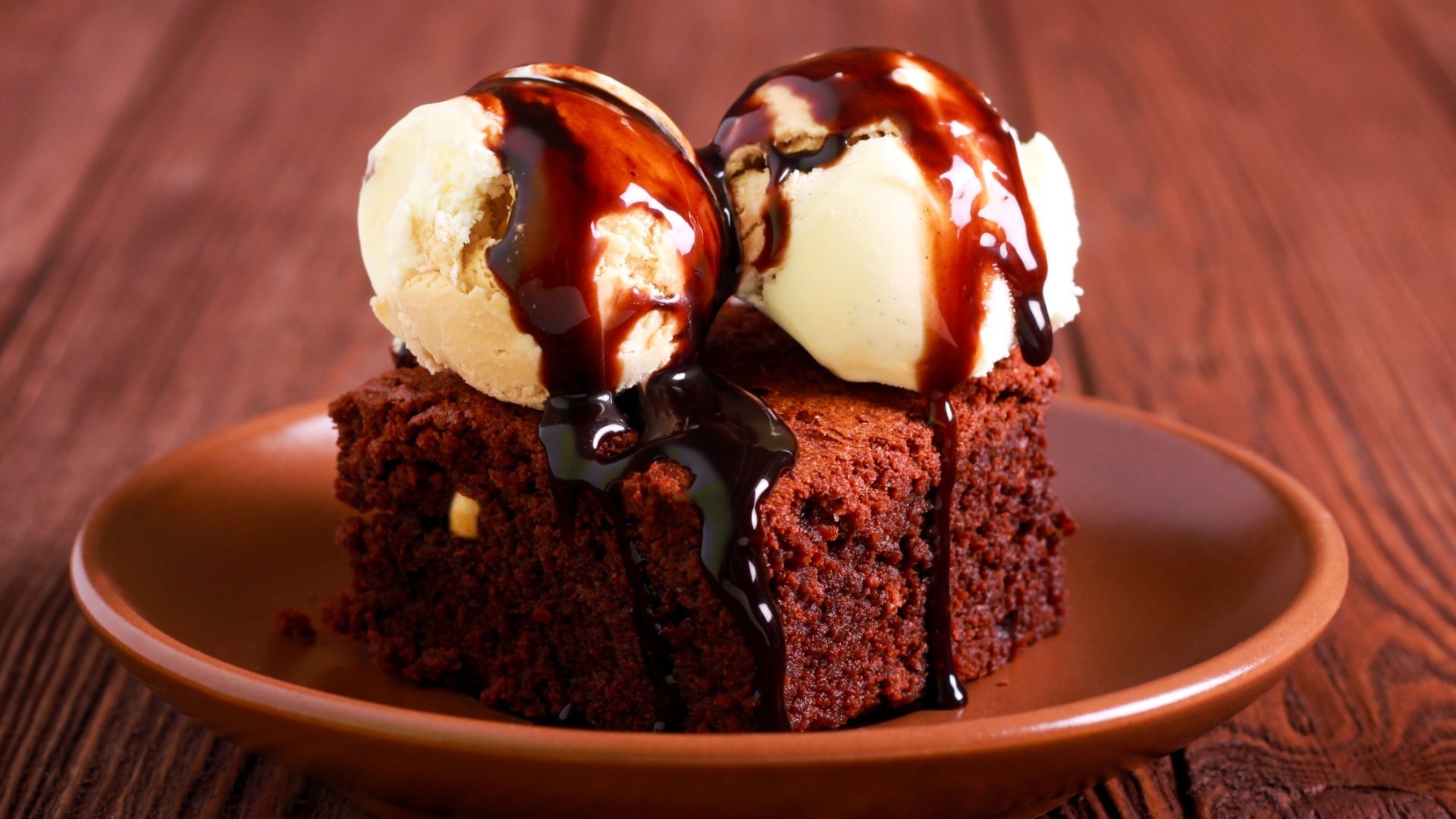 7 overrated foods people pretend to like and 7 that truly deserve the hype