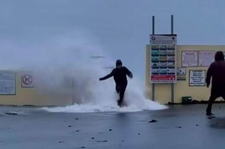 Weather experts name Storm Chandra for tomorrow as Met Eireann issue ...