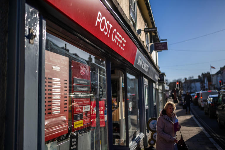 Post Office: Last UK Christmas 2025 posting dates - including Royal ...