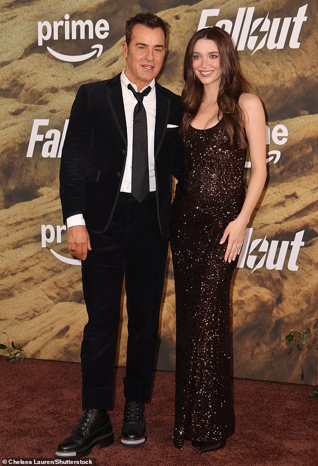Macaulay Culkin and Brenda Song make a rare red carpet appearance at ...