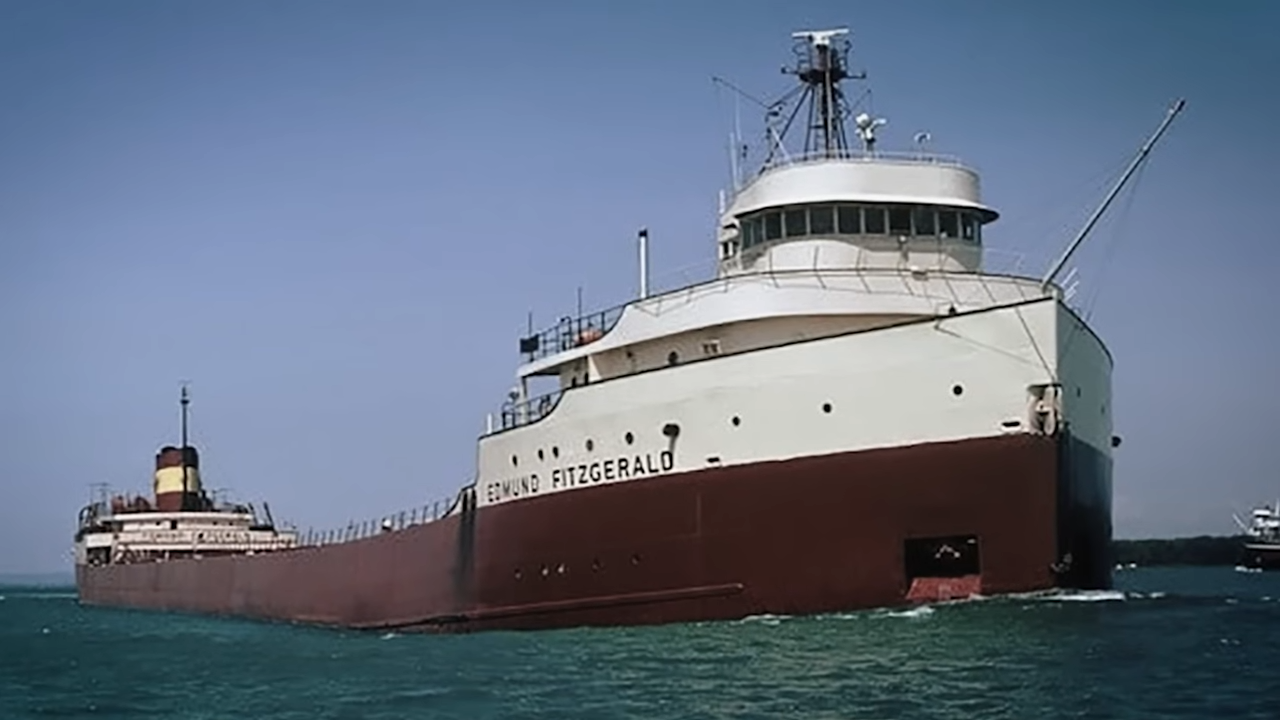 How a 729-foot giant broke apart in seconds... with people still aboard