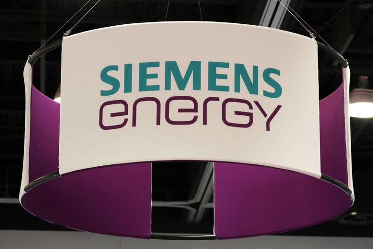 Activist fund Ananym pushes Siemens Energy to spin off ailing wind division