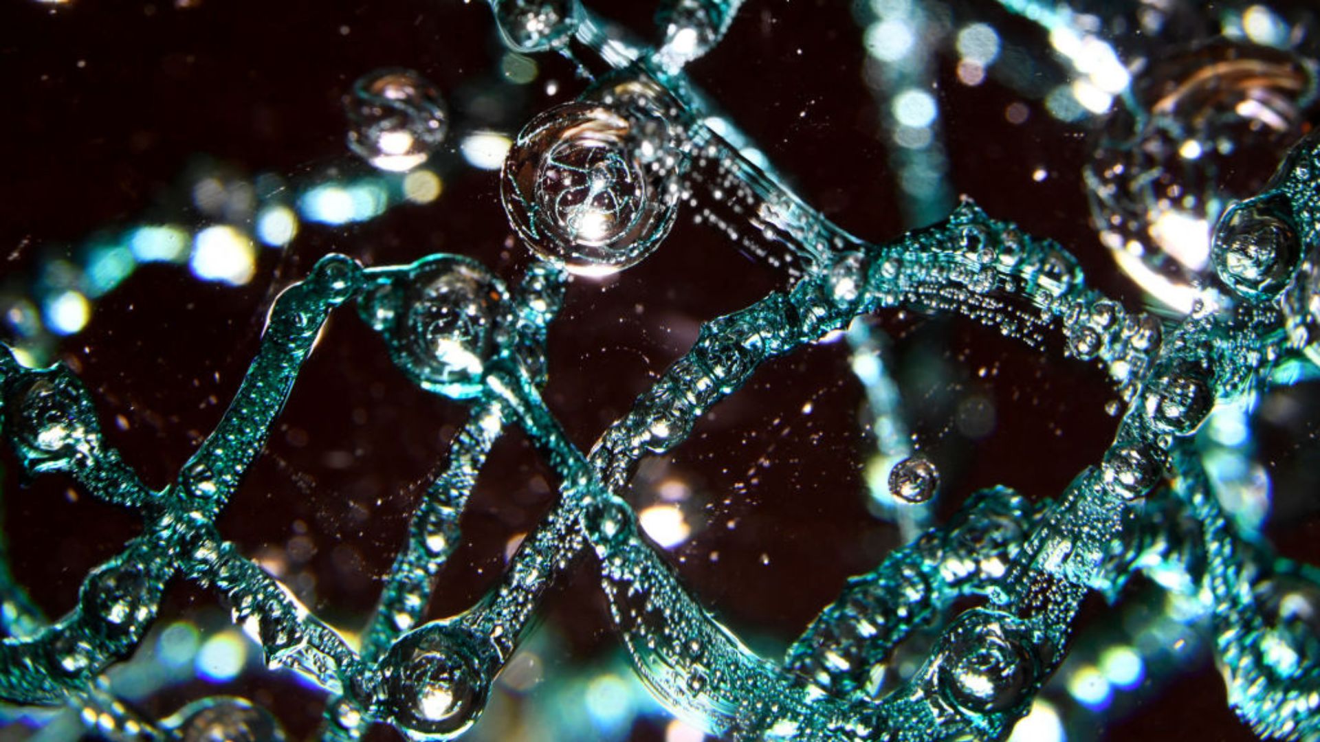 Scientists discover bizarre hybrid matter combining liquid and solid ...
