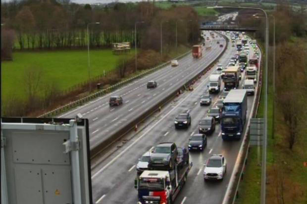 Emergency incident on M62 - here's how long the disruption is expected ...