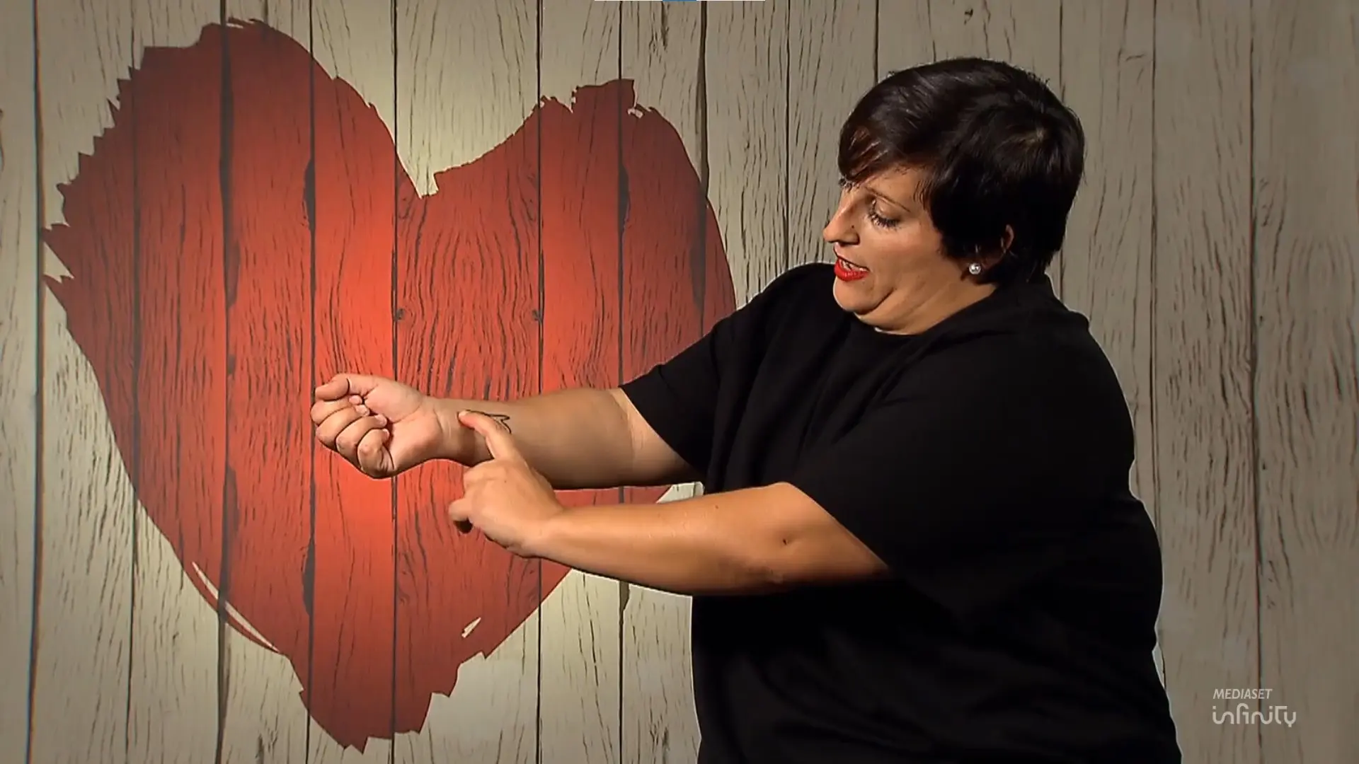 Esther, en 'First Dates': "David Bisbal es mi vida, tengo un autógrafo ...