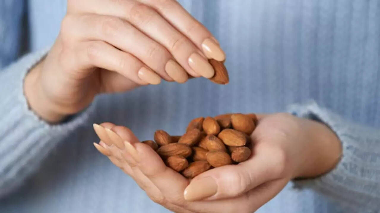 Soaked almonds vs dry almonds: Which is healthier?