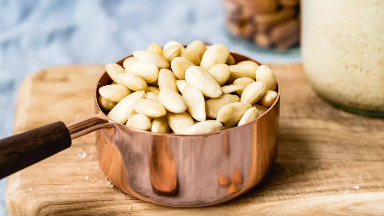 Soaked almonds vs dry almonds: Which is healthier?