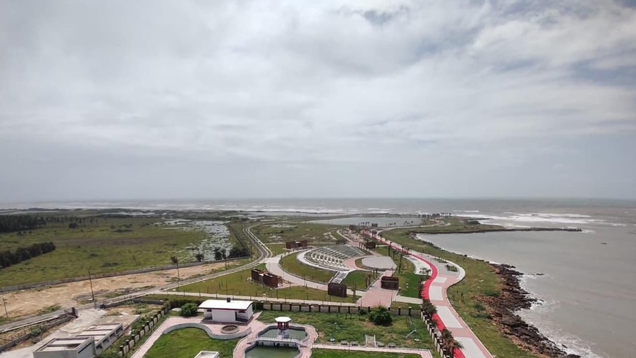 Gujarat's Shivrajpur Beach sets new tourism standard with Rs 130 crore