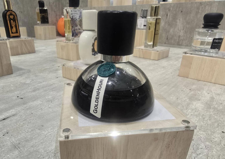 ทายาทรุ่น 4 'น้ำอบปรุงเจ้าคุณ' สู่แบรนด์น้ำหอม 'SIAM1928'