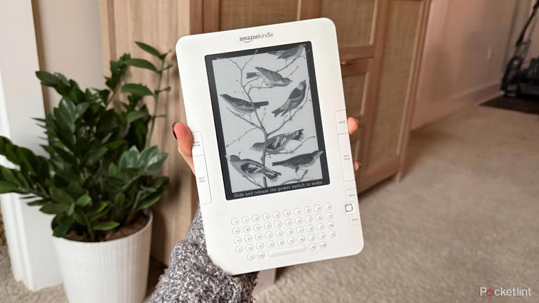 I tried to read a book on a 15 year old Kindle - here's how it went