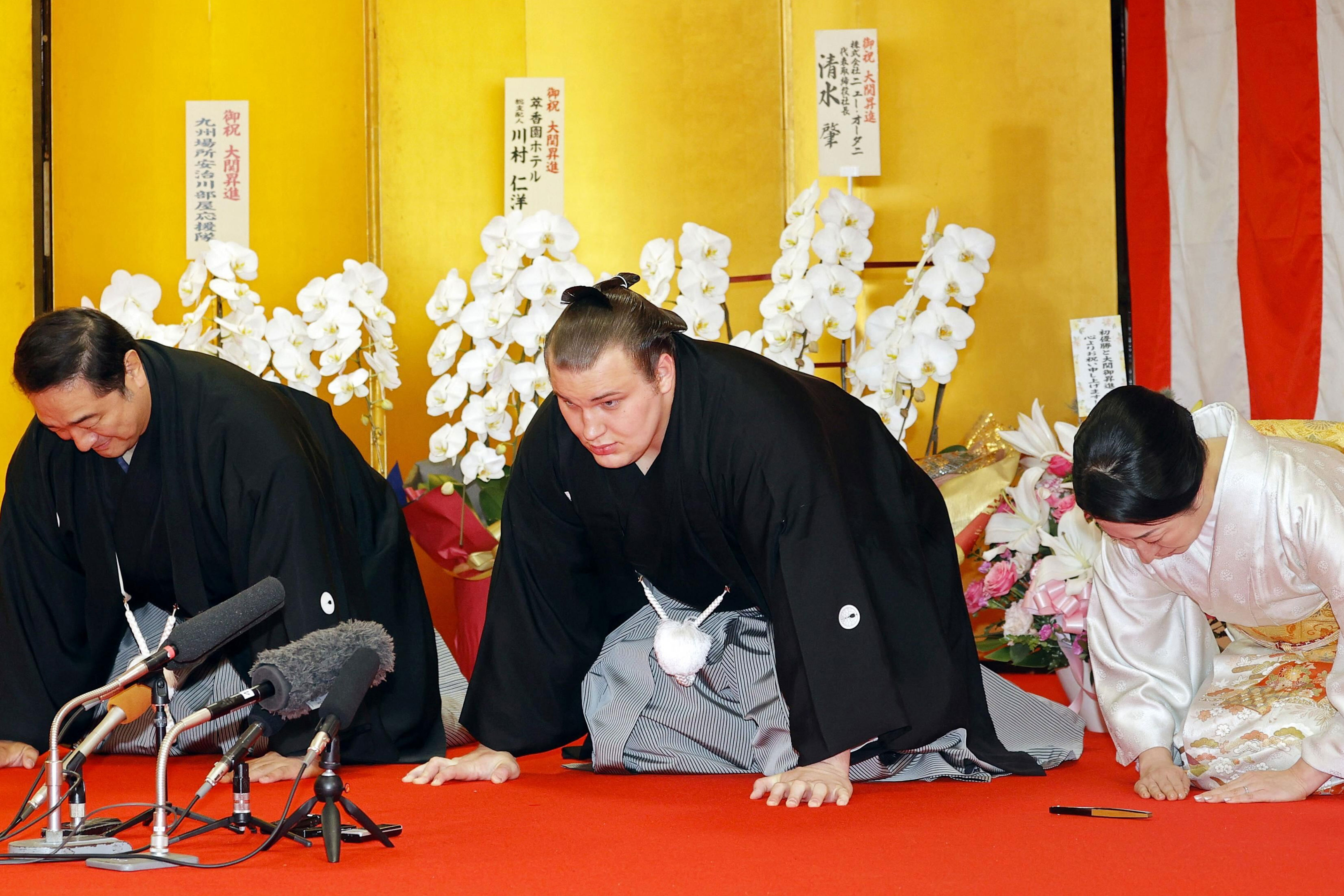 Ukrainian sumo wrestler Aonishiki nears the pinnacle of Japan's ...