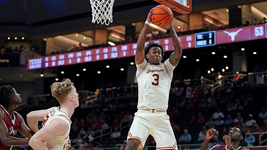 Texas Basketball Beats Chaminade at Maui Invitational in Season-High ...