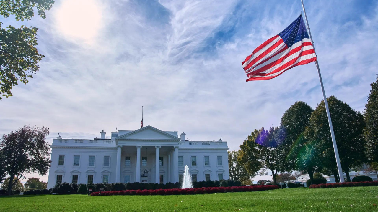US fiscal strain: Deficit jumps to $284 billion despite record tariffs ...