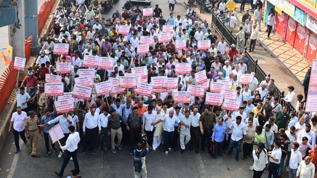 IN PHOTOS Borivali West traders protest against street vendor ...