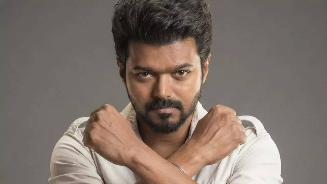 'Jana Nayagan' still leaked; Thalapathy Vijay's cool and stylish still ...